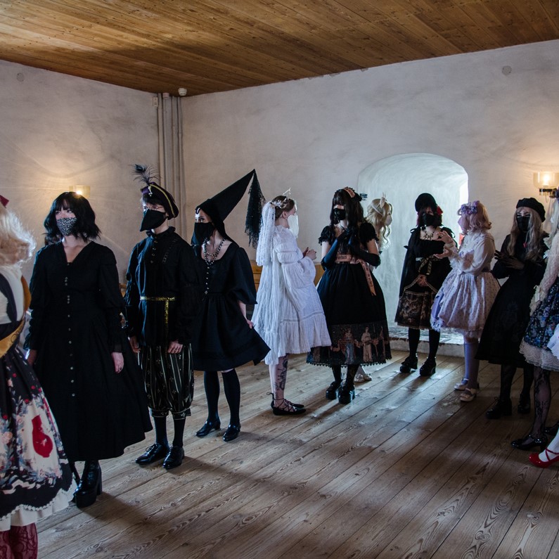 Domus Reginae – Hellocon